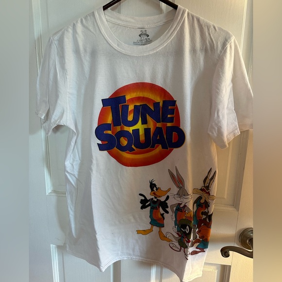 Space Jam | Shirts | Euc Unisex Space Jam Tune Squad Tshirt | Poshmark